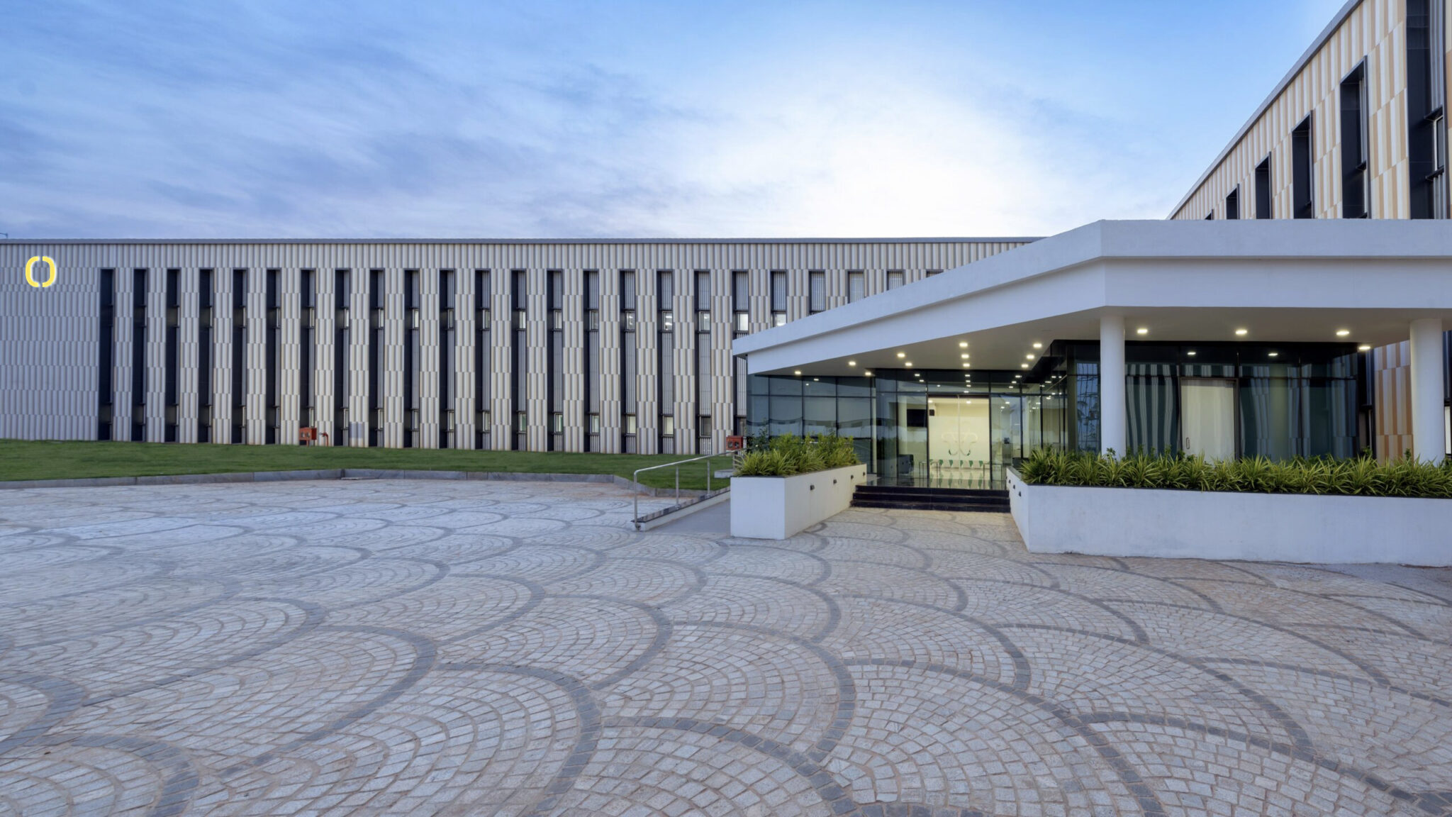 OneSource | About us | CDMO in India